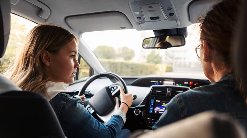 Mag iemand anders in mijn auto rijden? | Onderweg | NU.nl