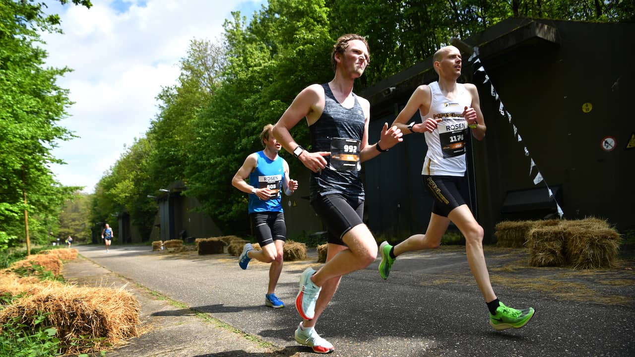 Hardloper (25) die zondag onwel werd tijdens Enschede Marathon is ...