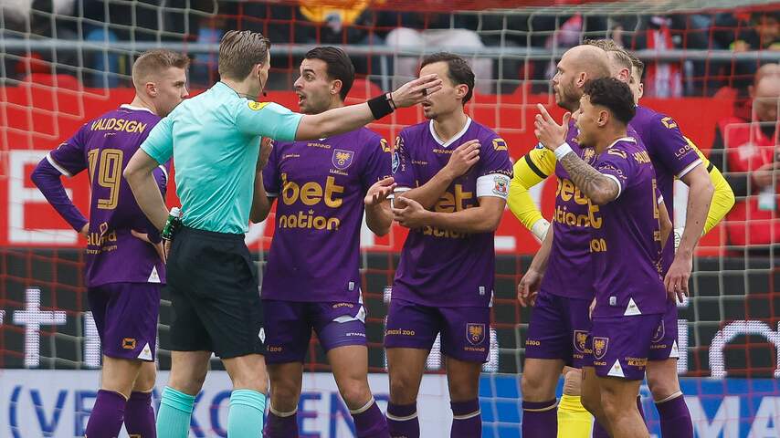 Go Ahead-manager Bosvelt biedt KNVB excuses aan: 'Emotie kreeg de overhand' | Voetbal | NU.nl