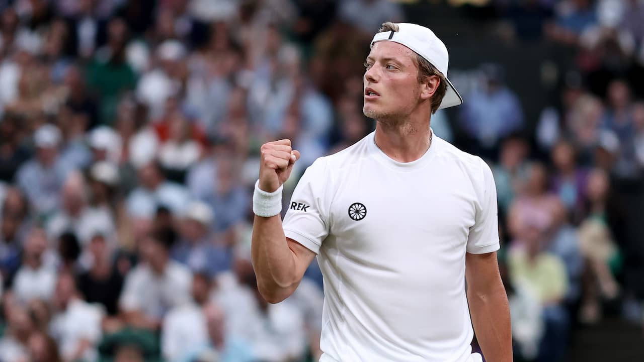 Van Rijthoven weer op aarde na bizarre maand: 'Ik ben ontzettend ...