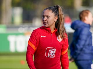 Voetbalkoppel Lieke Martens en Benjamin van Leer getrouwd in Spanje ...