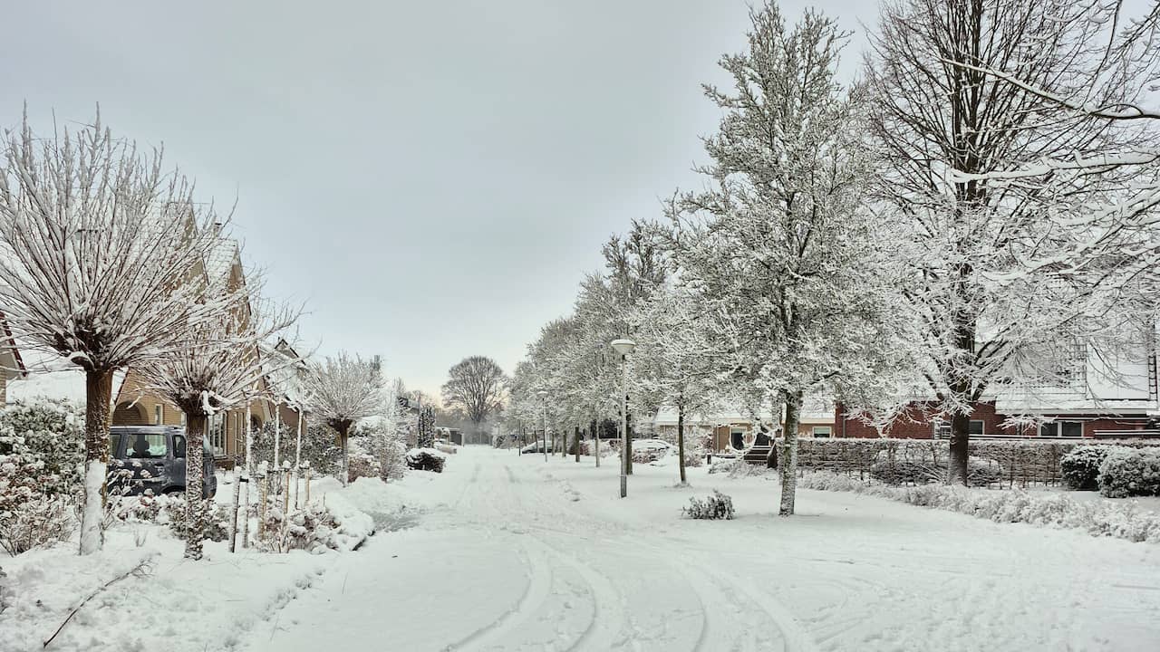 Live sneeuw | Langer code oranje in twee provincies, dik pak sneeuw in ...