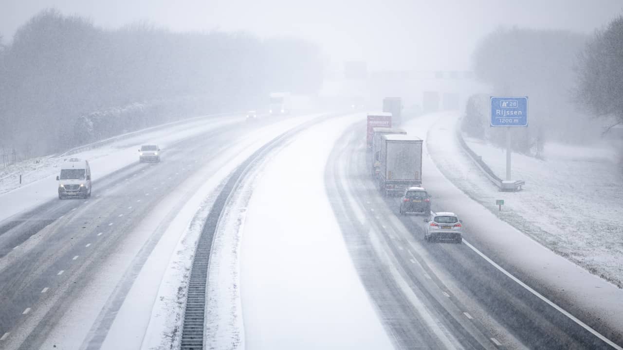 Vanaf komende nacht code oranje in bijna hele land vanwege gladheid ...