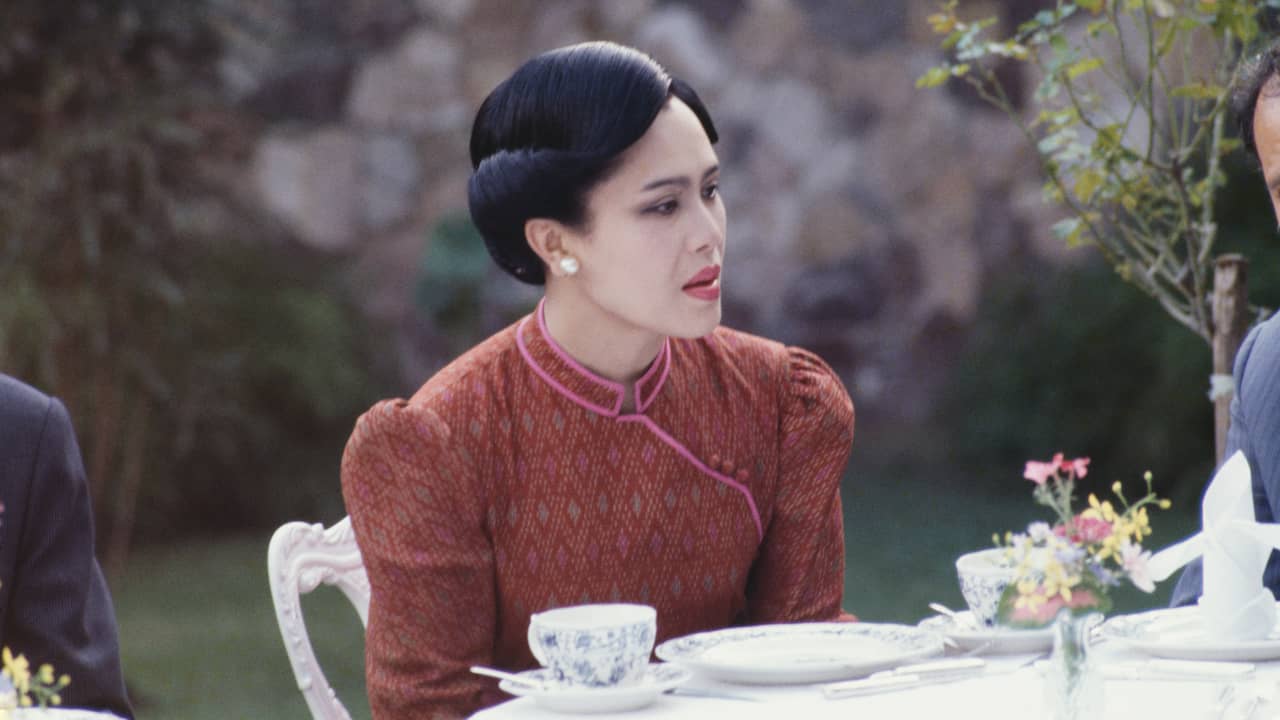 Thaise koningin-moeder Sirikit (93) overleden na lange periode in ...
