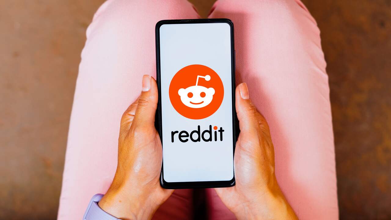 Reddit naar de beurs: verlieslatend forum wordt 6 miljard euro waard ...
