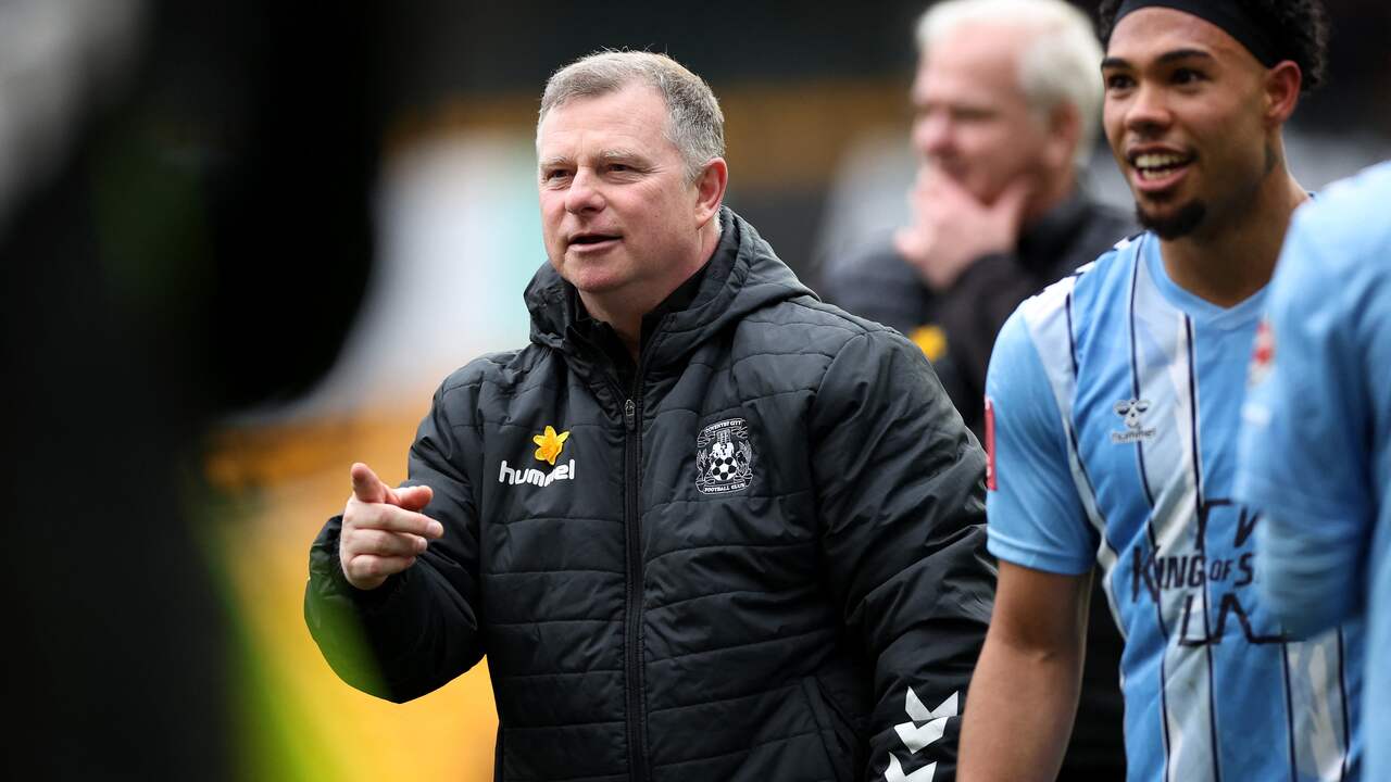 Coventry-coach biedt excuses aan voor 'walgelijk' gedrag bij stunt in ...