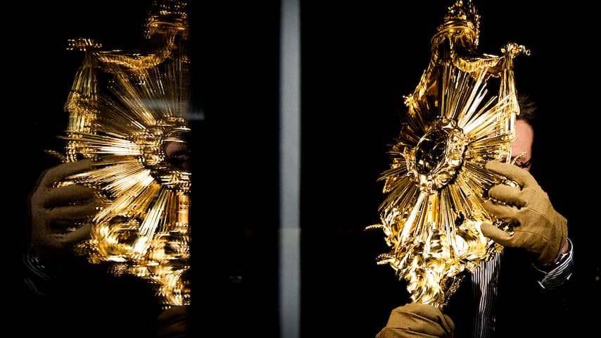 Celstraffen voor diefstal kostbare monstrans | Algemeen | NU.nl