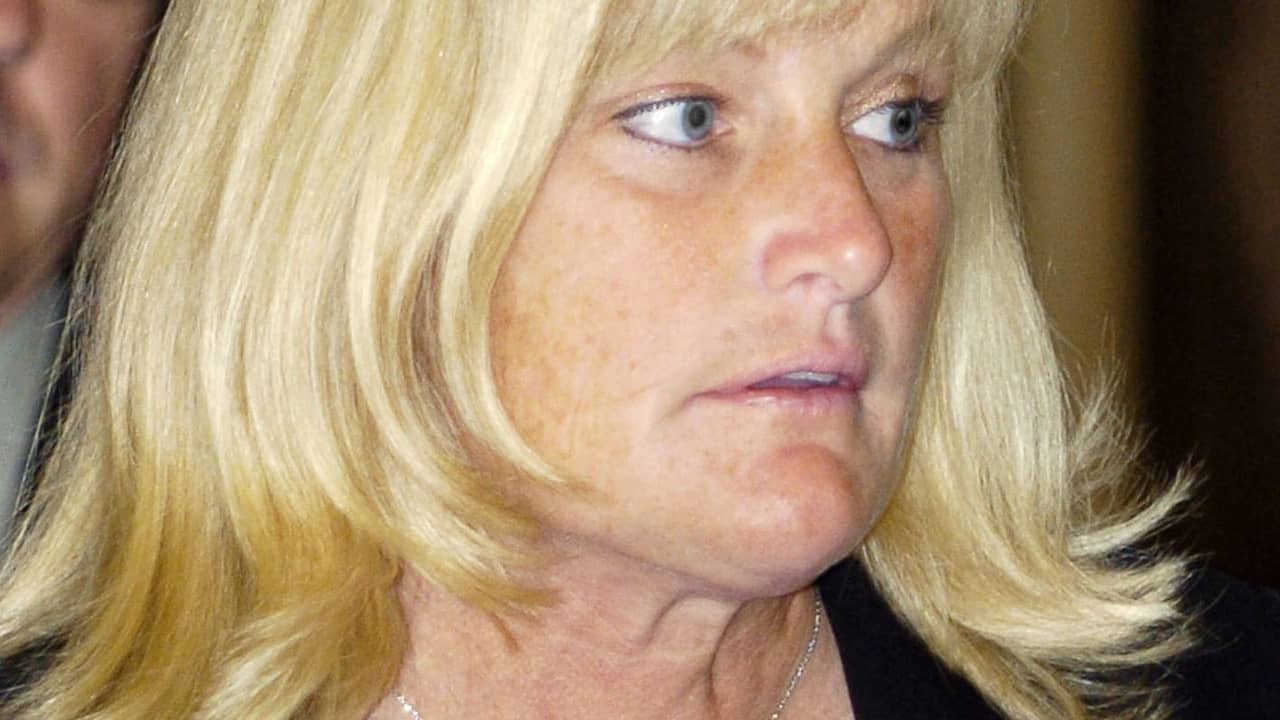 Zieke Debbie Rowe maakt het 'naar omstandigheden' goed | Achterklap | NU.nl
