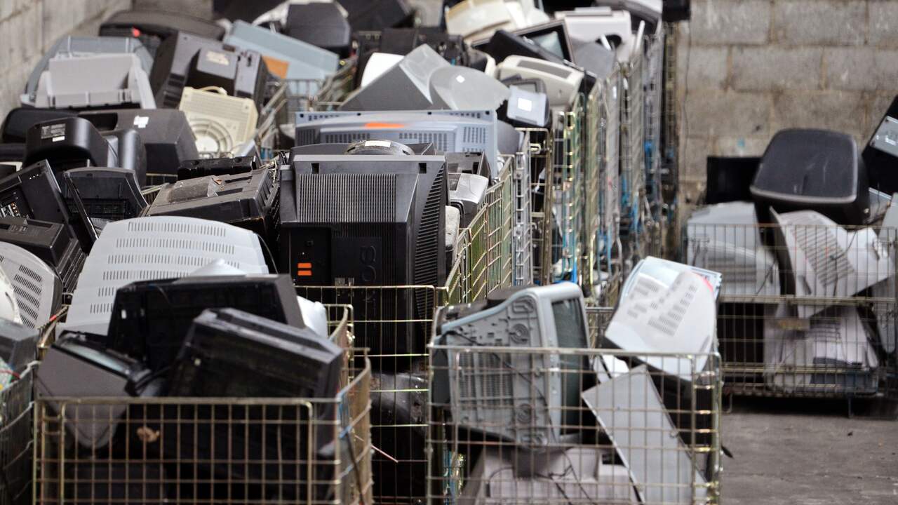 Leidse basisschoolleerlingen zamelen elektronisch afval in tijdens E ...