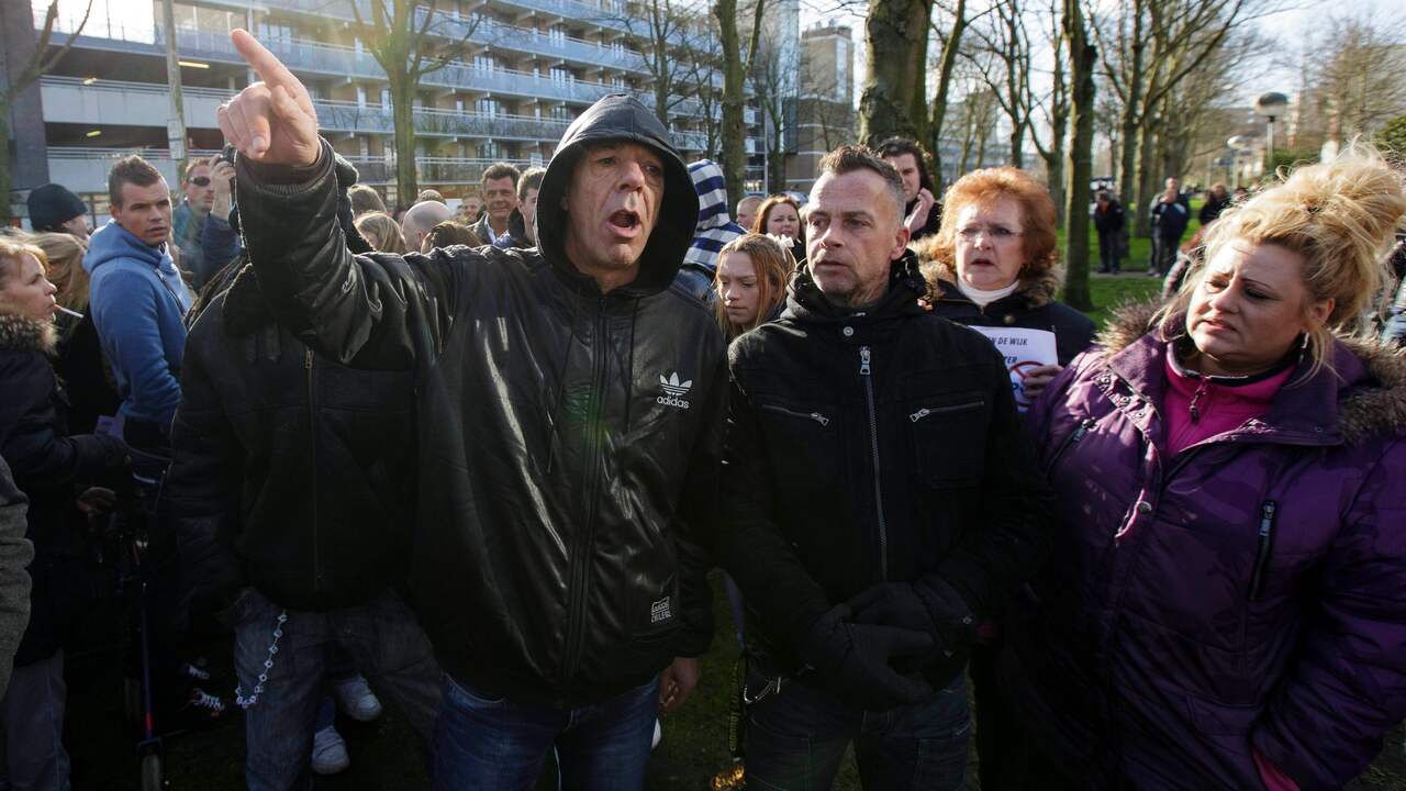 Protest tegen verblijf Benno L. in Leiden | Algemeen | NU.nl