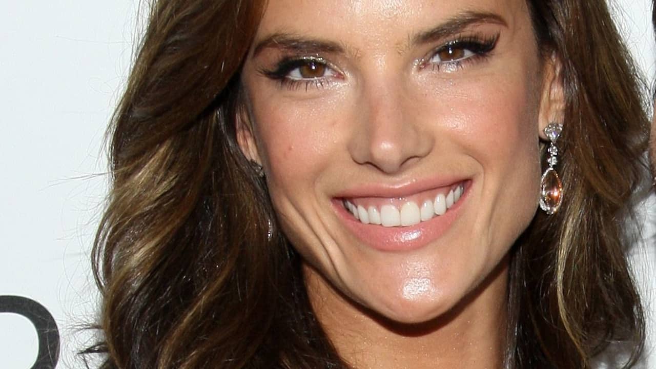 Alessandra Ambrosio lanceert modecollectie | Lifestyle | NU.nl