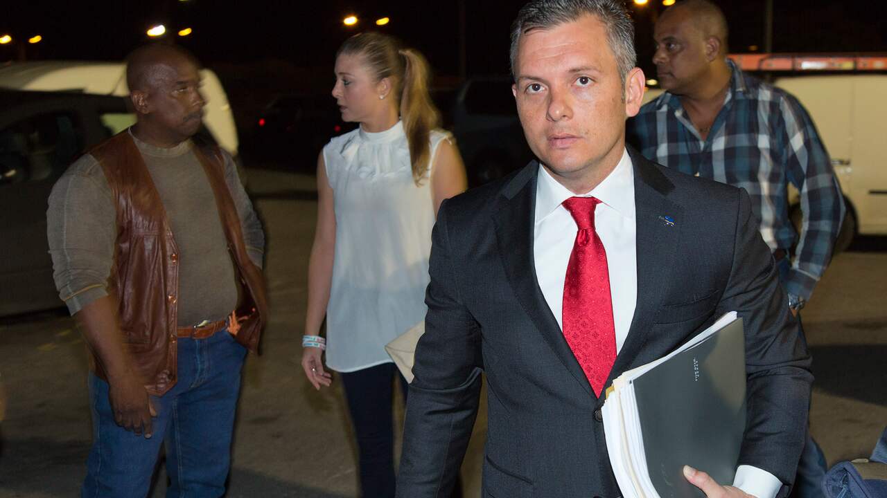 Ex-premier Curaçao voor rechter om witwassen | Binnenland | NU.nl