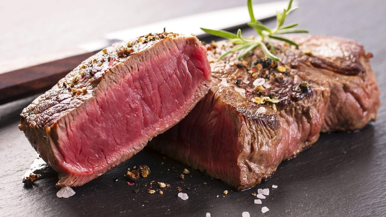 Vrouw eet vier kilo vlees binnen kwartier | Overig | NU.nl