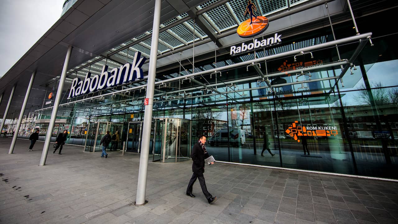 Rabo helpt door boycot getroffen klanten | Economie | NU.nl