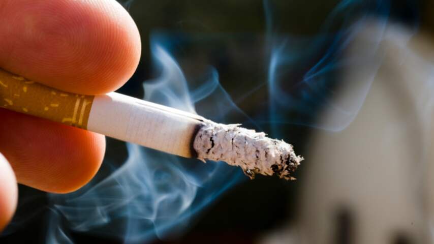 Man probeert tapijt te blussen onder de douche | Amsterdam | NU.nl