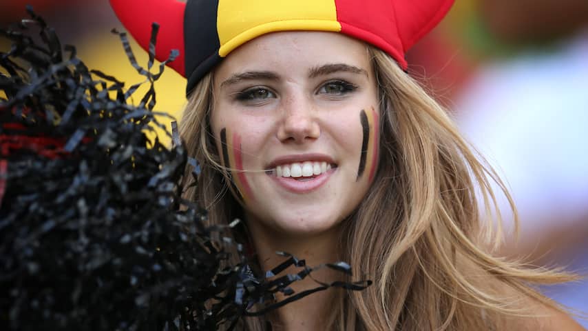 Belgische voetbalfan verliest modellencontract na jachtfoto's ...