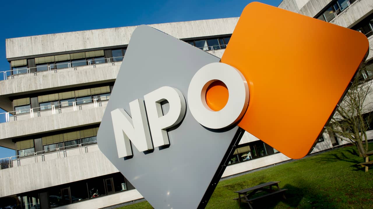 NPO, RTL en SBS zullen nieuwslezeres met hoofddoekje niet weren | Media | NU.nl