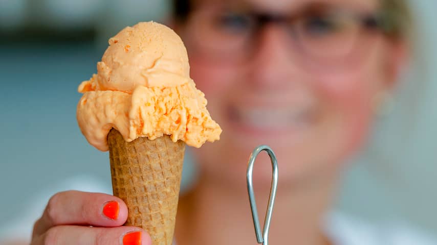 Noorse ijscoman pakt record voor grootste ijsje ter wereld | Overig | NU.nl
