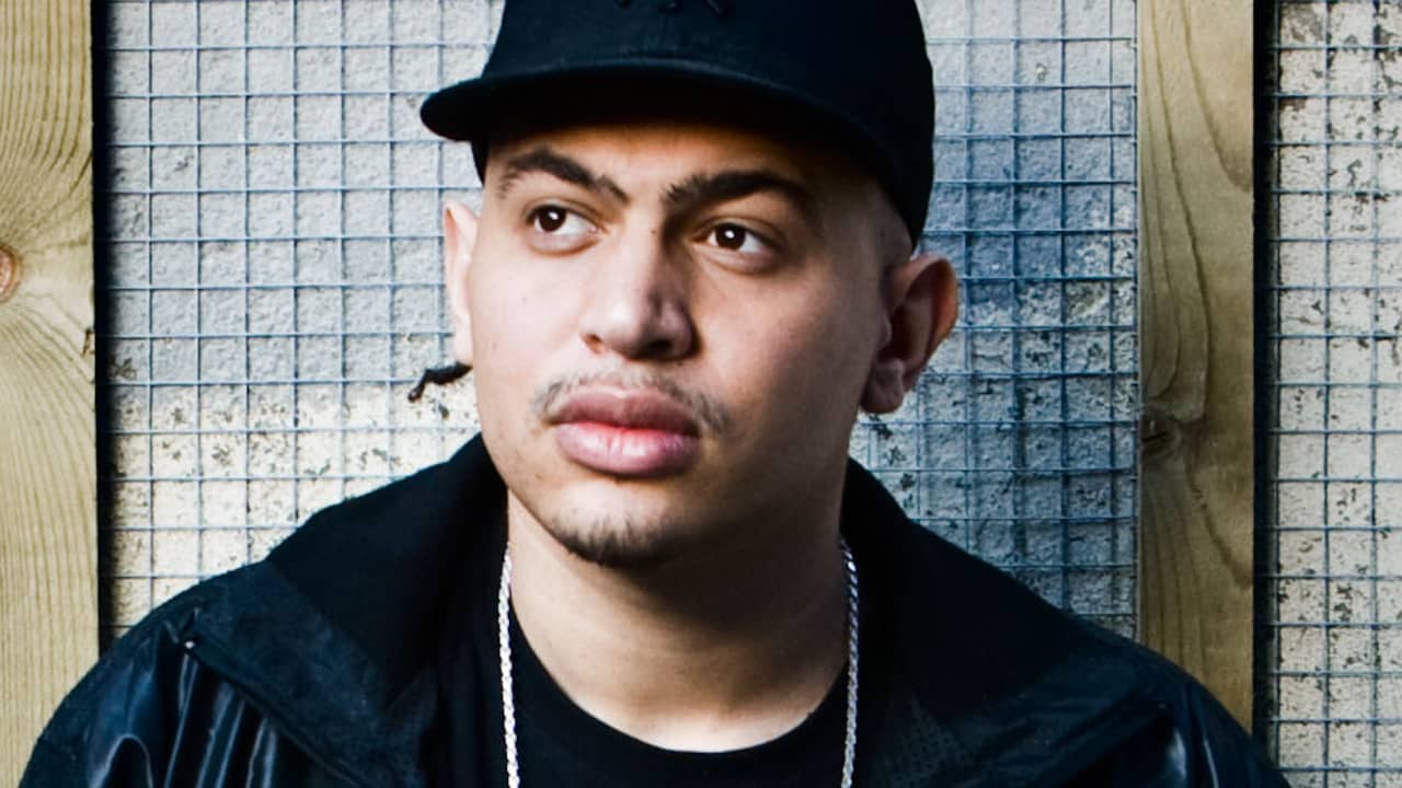 Fresku voelde dat hij anders was door Zwarte Piet | Achterklap | NU.nl