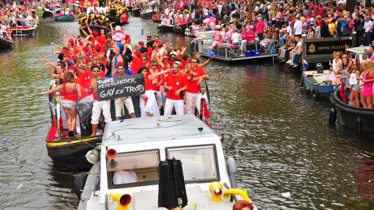 Opvarenden Turkse boot Gay Pride bedreigd | Algemeen | NU.nl