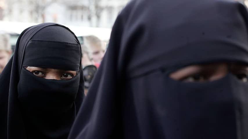 Maximale boete voor boerka 380 euro | Algemeen | NU.nl