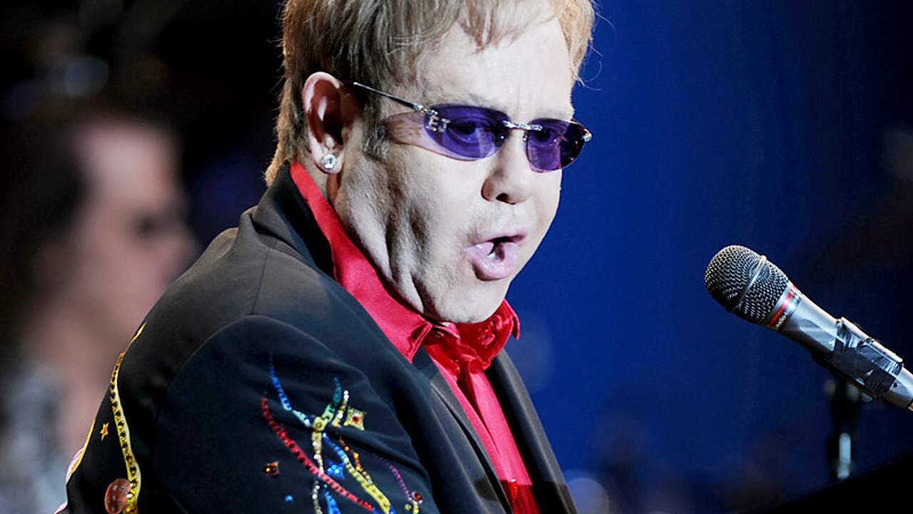 'Tweede kind voor Elton John' | Achterklap | NU.nl