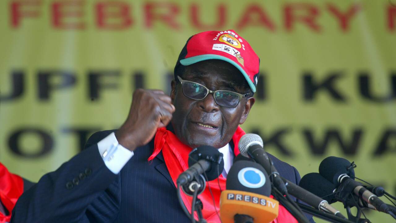 President Mugabe ultiem stijlicoon voor modelabel | Lifestyle | NU.nl