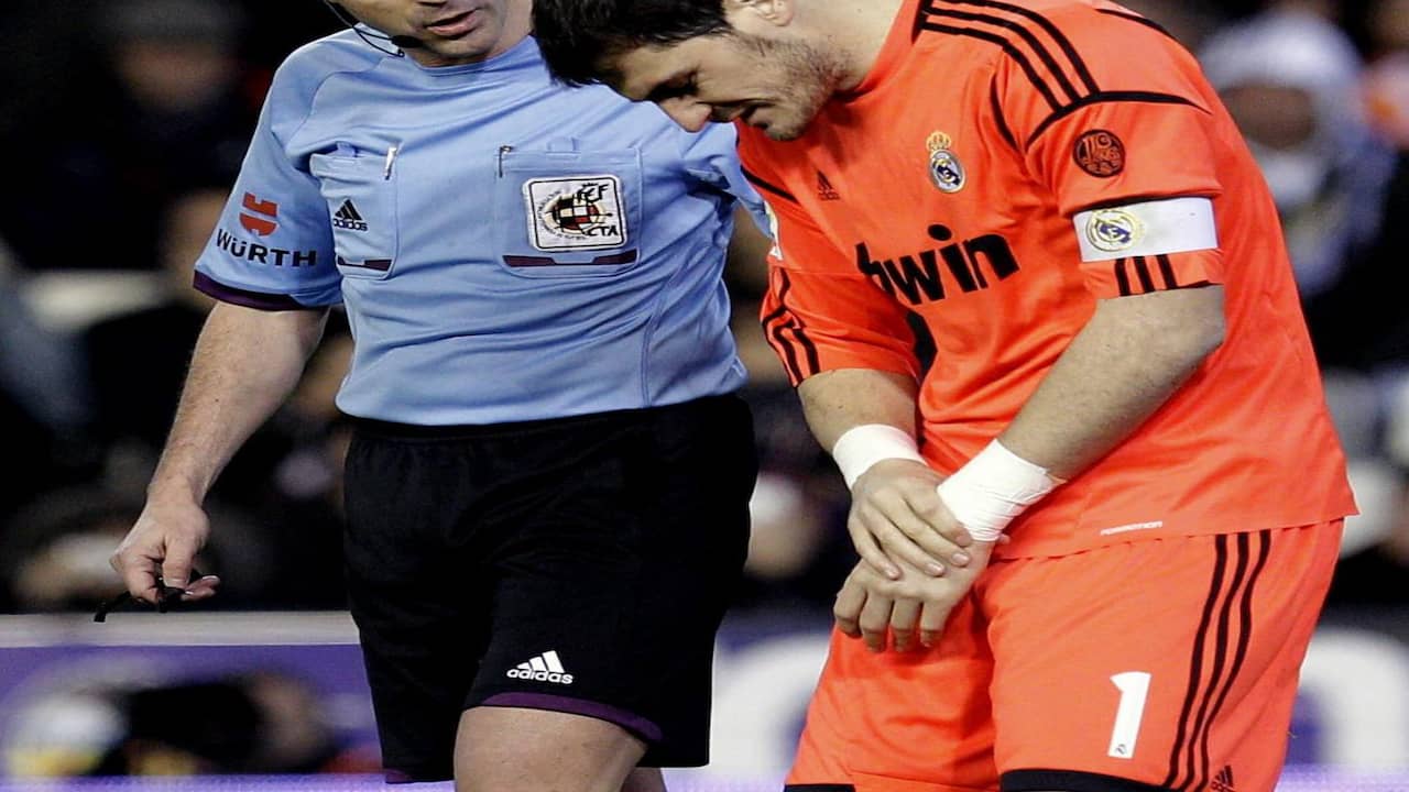 Gebroken middenhandsbeentje voor Casillas | Sport | NU.nl