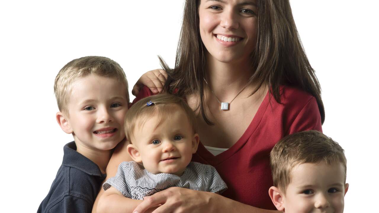 Jonge moeders gaan meer ontspannen met kinderen om | Lifestyle | NU.nl