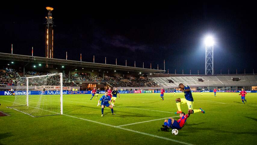 Ajax wint en scoort negen keer tegen JOS Watergraafsmeer | Amsterdam ...