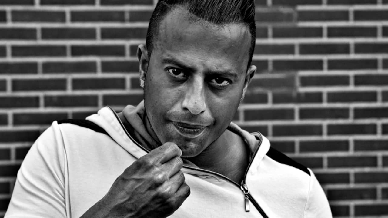 Rapper Sticks maakt kunstproject over dak- en thuislozen | Media en ...