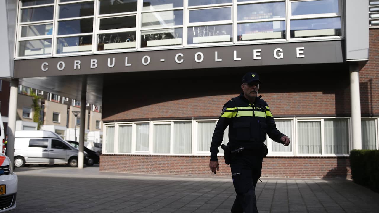 Rouwhulp voor docenten Corbulo College Voorburg | Algemeen | NU.nl