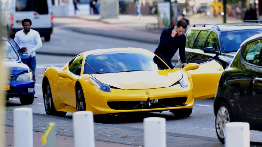 Afrojack heeft opnieuw ongeluk met Ferrari | Achterklap | NU.nl