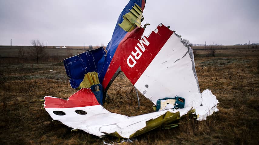 Team met takelwagen naar rampplek MH17 | MH17 | NU.nl