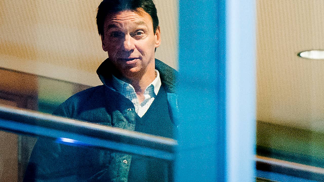 Eis tegen Bart van U., Holleeder hoort straf voor bedreigen De Vries ...