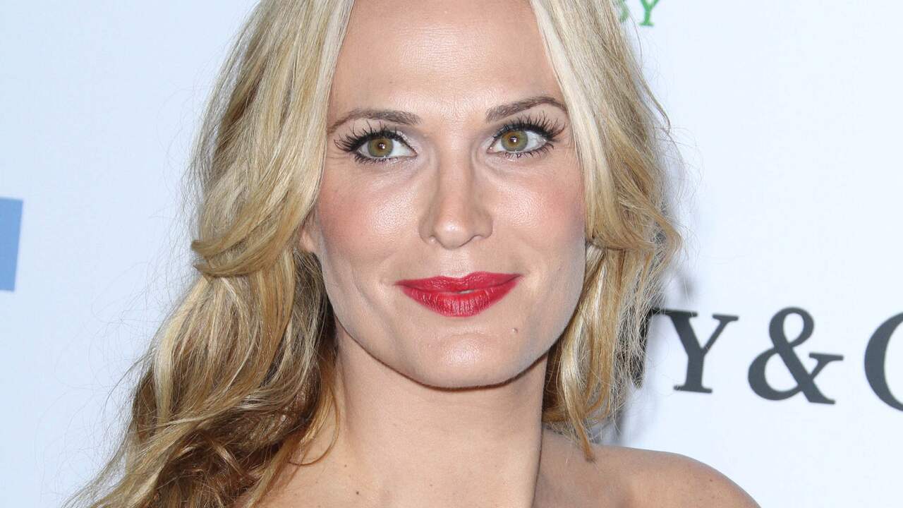 Actrice Molly Sims bevallen van dochter | Media en Cultuur | NU.nl