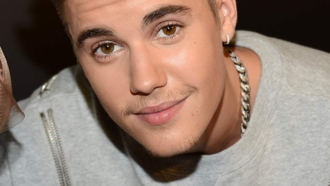 Justin Bieber rekent af voor agenten | Achterklap | NU.nl