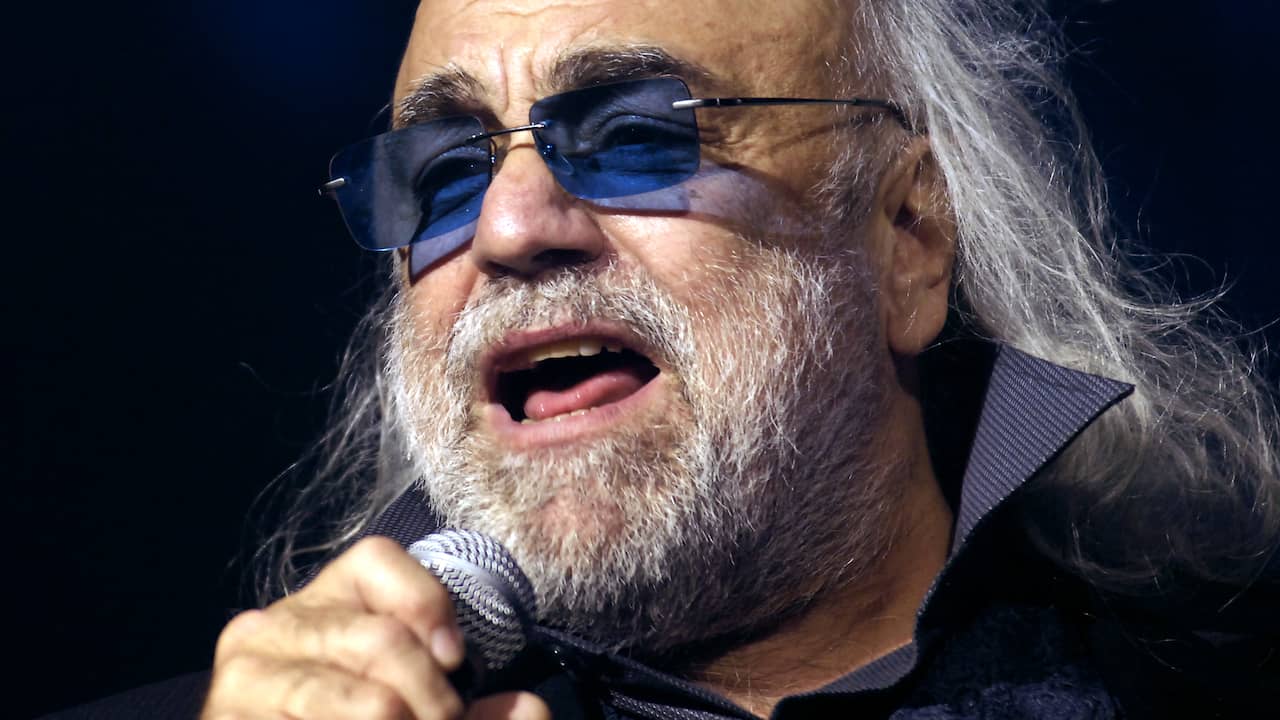 Griekse zanger Demis Roussos overleden | Overig | NU.nl