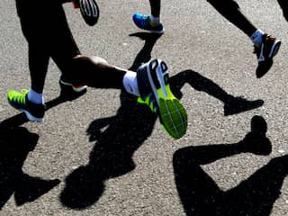 Ethiopiër Kuma zegeviert in marathon van Rotterdam | Sport | NU.nl