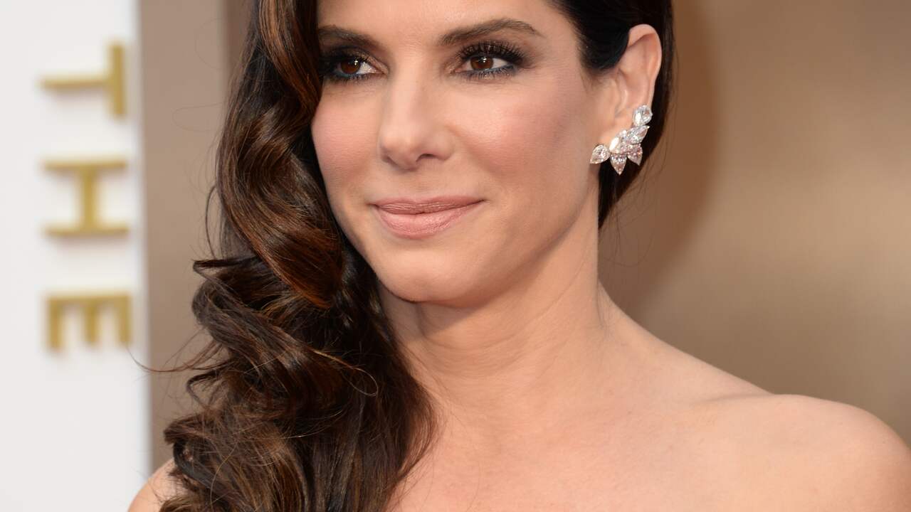 'Sandra Bullock overweegt om in het geheim te trouwen' | Achterklap | NU.nl