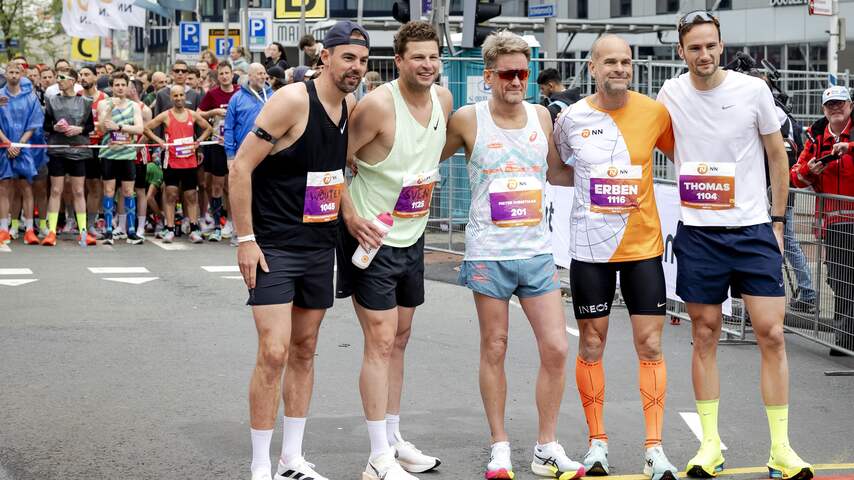 Duizenden lopen onder toeziend oog Schoof marathon van Rotterdam ...