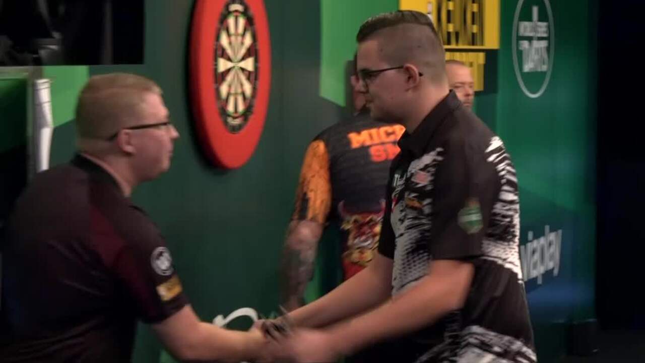 Van Veen naar kwartfinales TOTO Dutch Darts Masters | NU.nl
