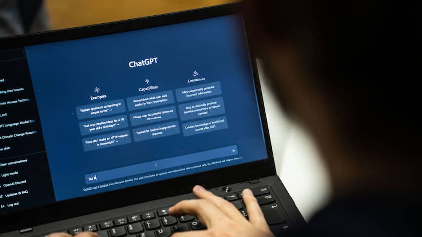 Experts zien door AI gegenereerde desinformatie als grootste risico van ...
