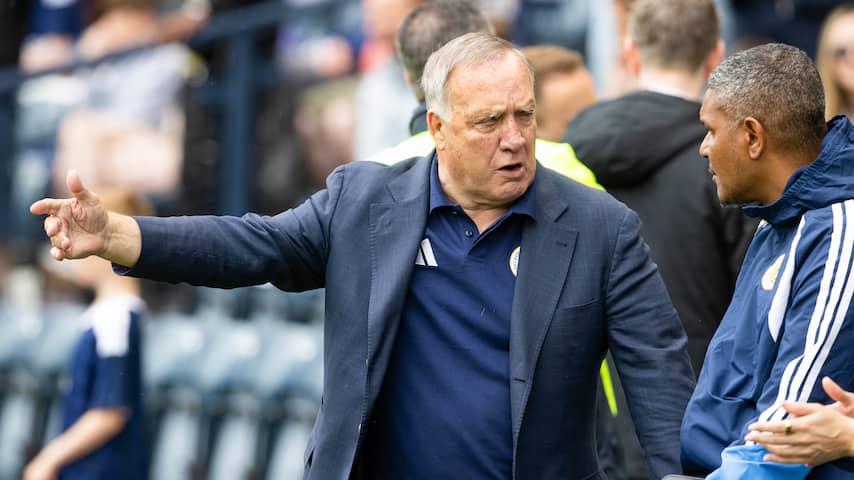 Advocaat hekelt rode kaart voor Locadia: 'Goede scheids had dat niet ...
