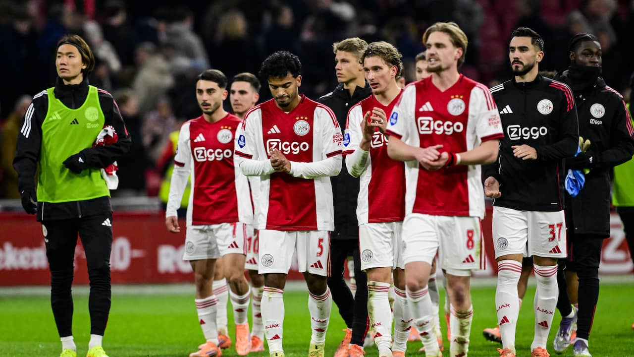 Dolend Ajax verliest zelfs van Excelsior: 'Maar we hebben voldoende ...