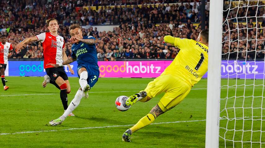 Noa Lang schiet PSV bij debuut langs Feyenoord in strijd om Johan Cruijff Schaal | Voetbal | NU.nl