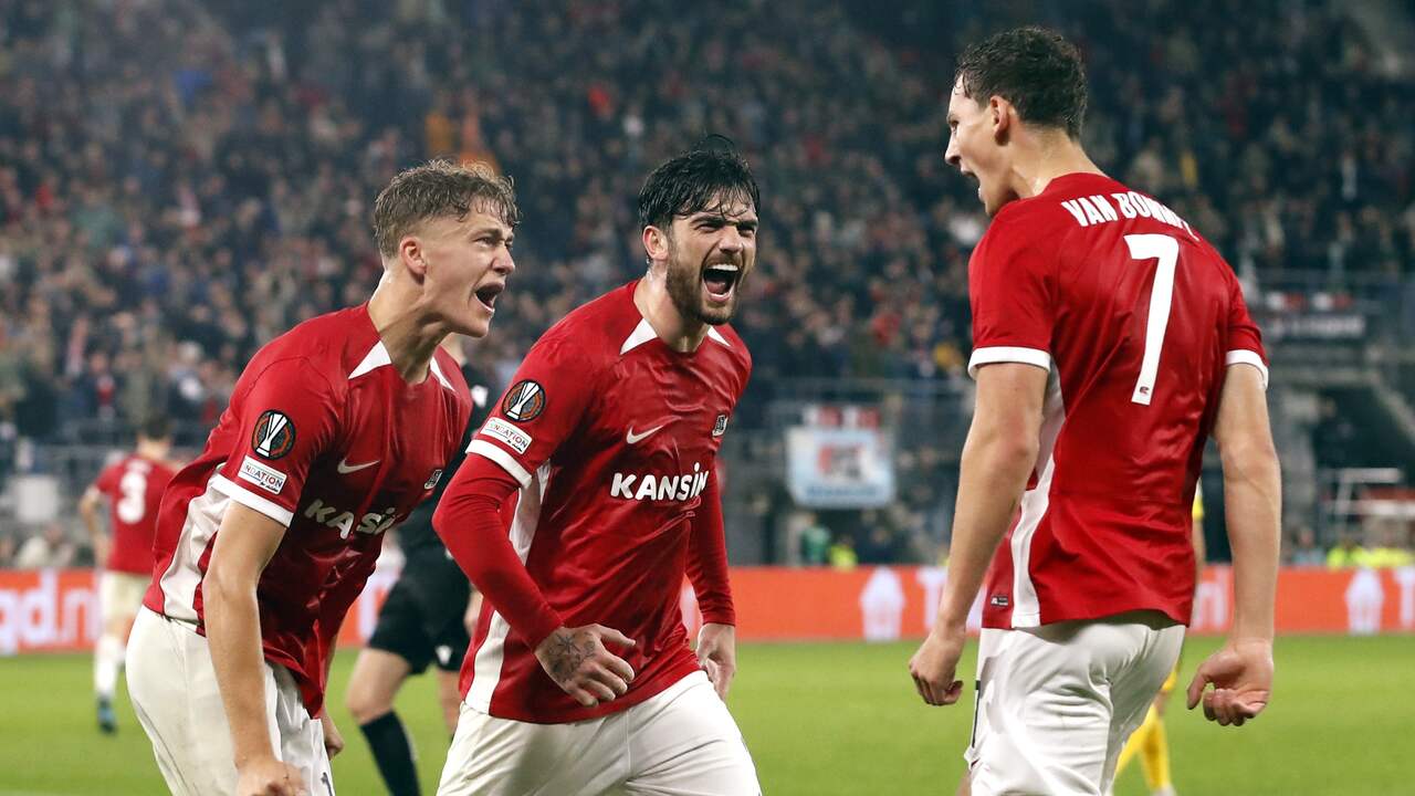 AZ worstelt zich dankzij uitblinker Van Bommel langs Elfsborg in Europa ...