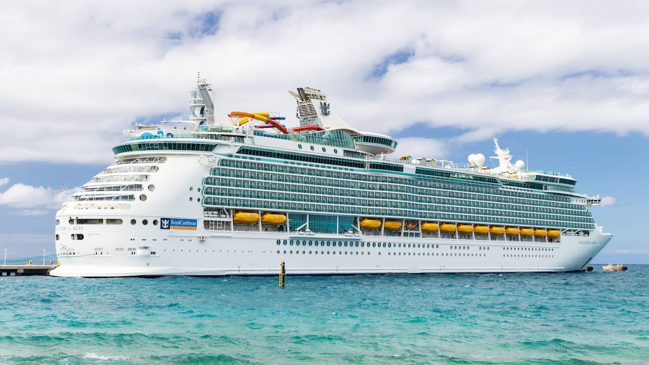 Familie klaagt cruisebedrijf aan voor dood van Amerikaan die 33 ...