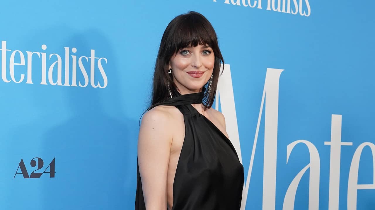 Fifty Shades-actrice Dakota Johnson gaat eerste film regisseren | Films & Series | NU.nl