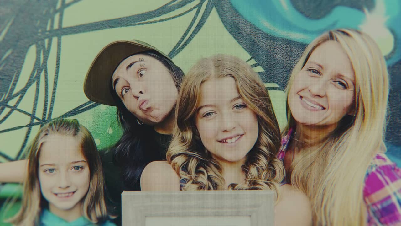 Bekijk de trailer van Bad Influence: The Dark Side of Kidfluencing | NU.nl